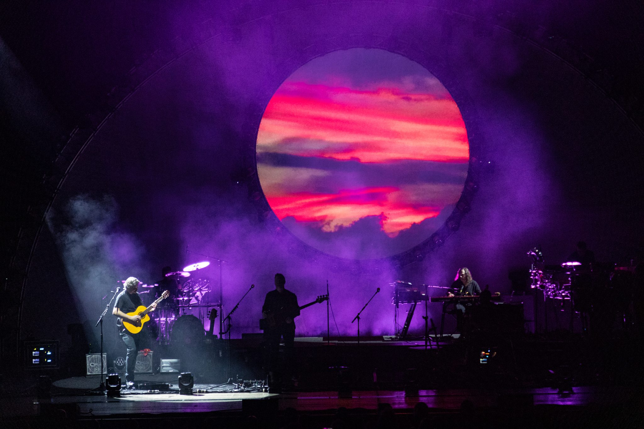 Syracuse honors Brit Floyd member at homecoming concert