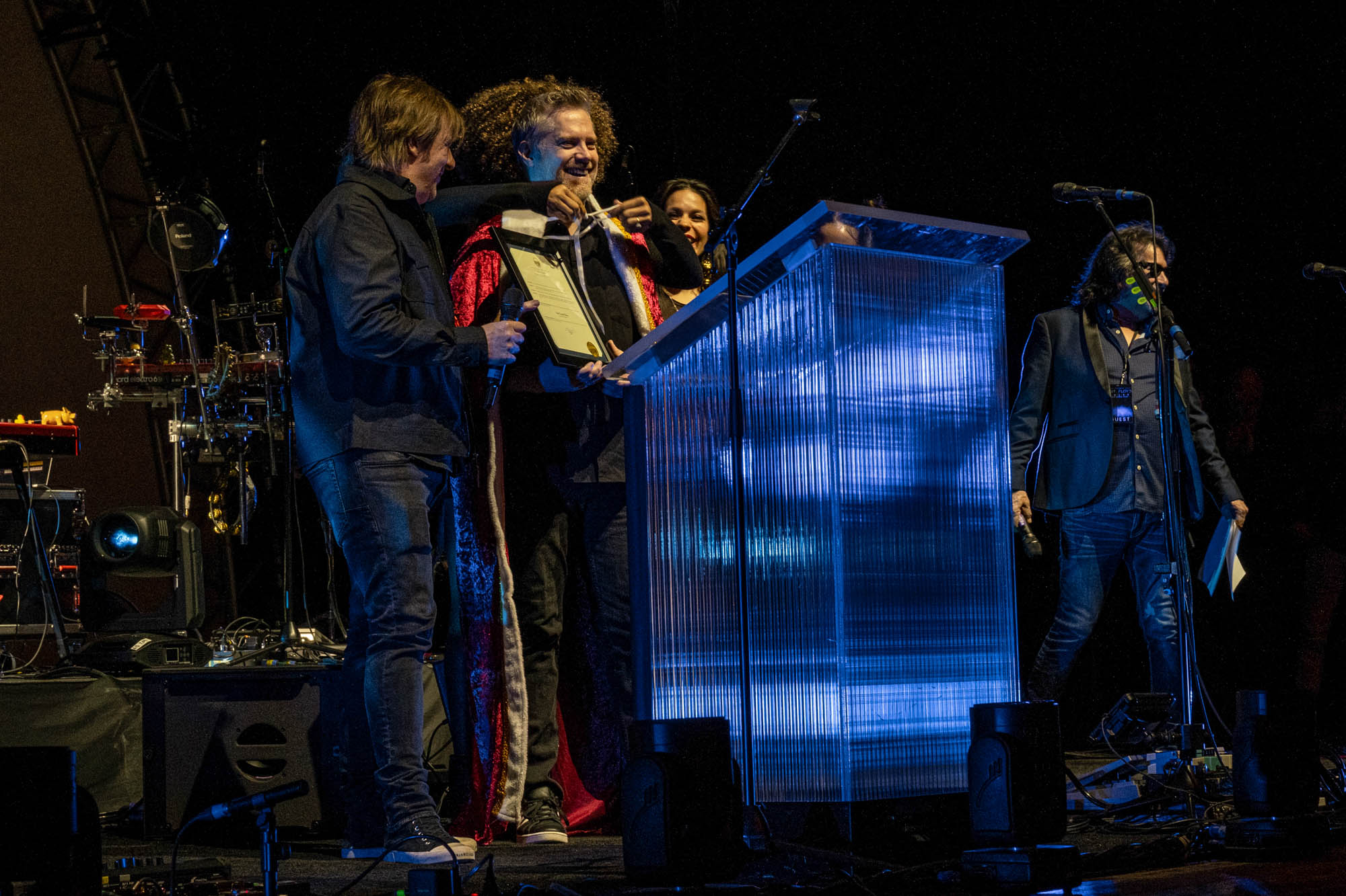 Syracuse honors Brit Floyd member at homecoming concert