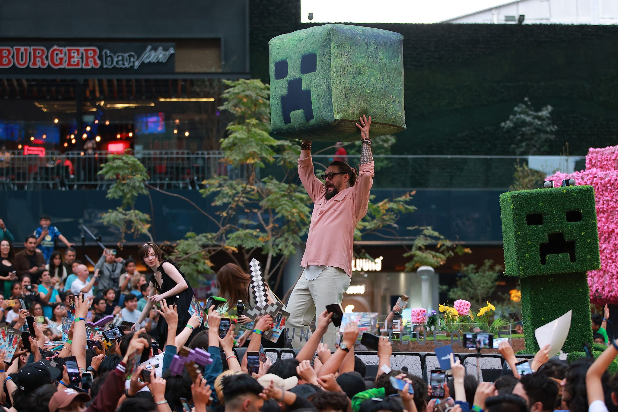 Film Review: 'The Minecraft Movie'