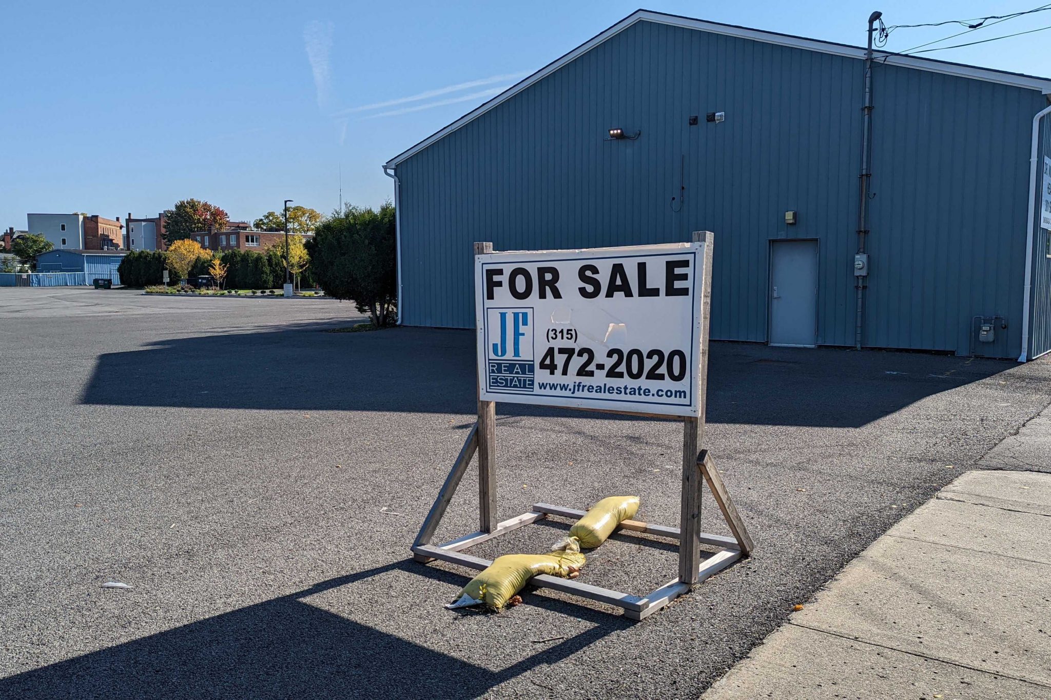 Experts worry attack ads distort truth without lying