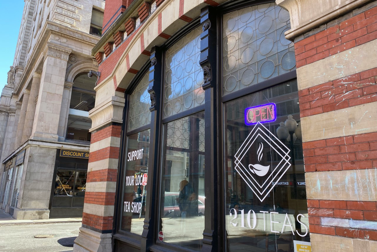 A budding Syracuse tea shop is building community downtown