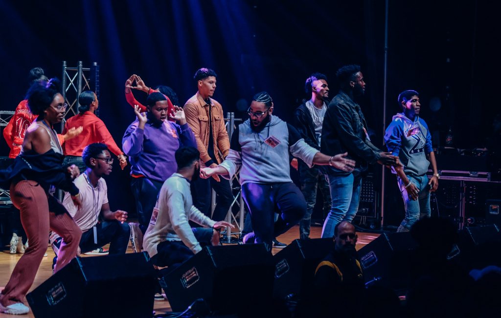 Greek Freak concert met with high energy despite low turnout