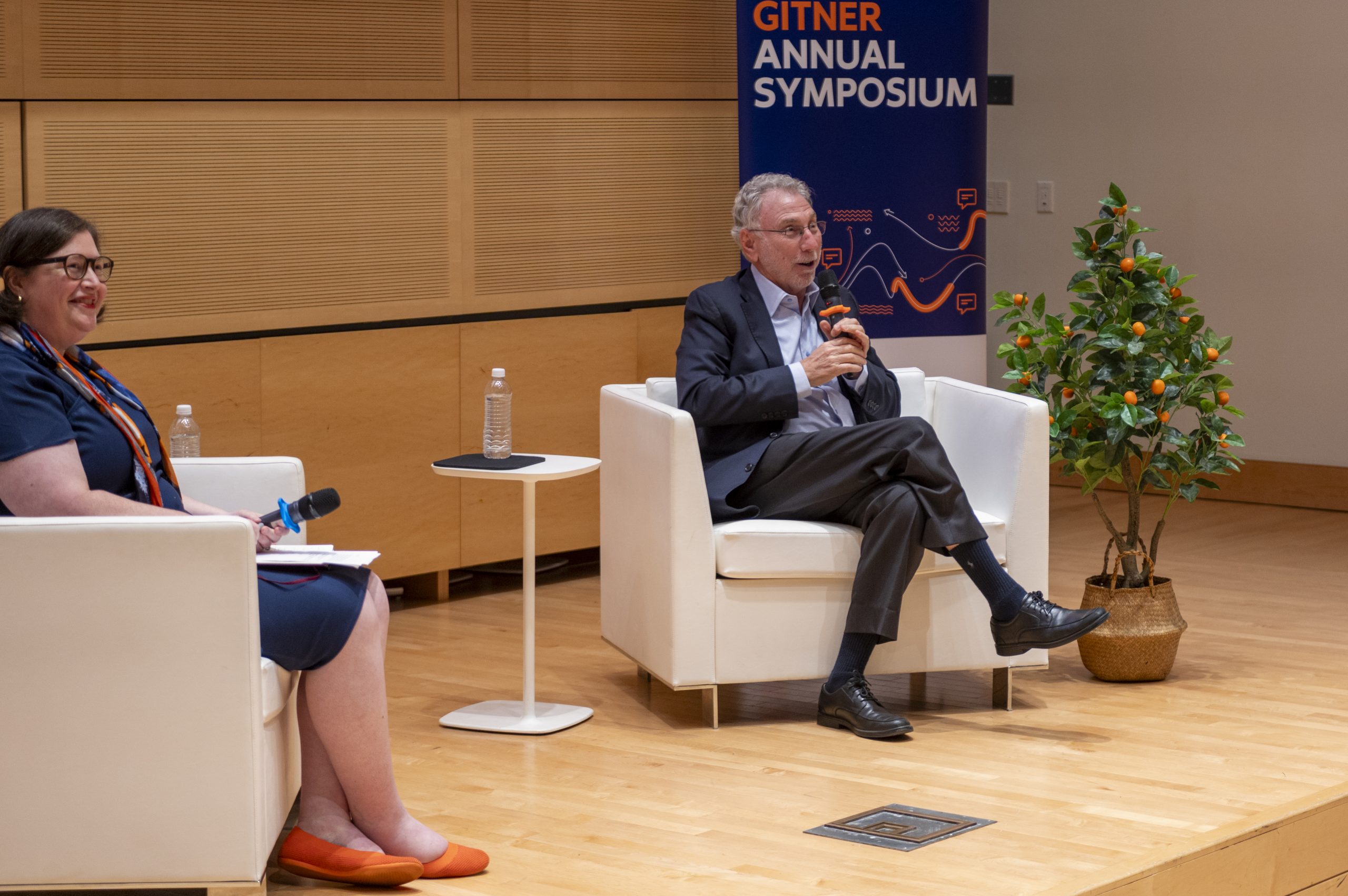 Newspaper veteran offers candid take on journalism